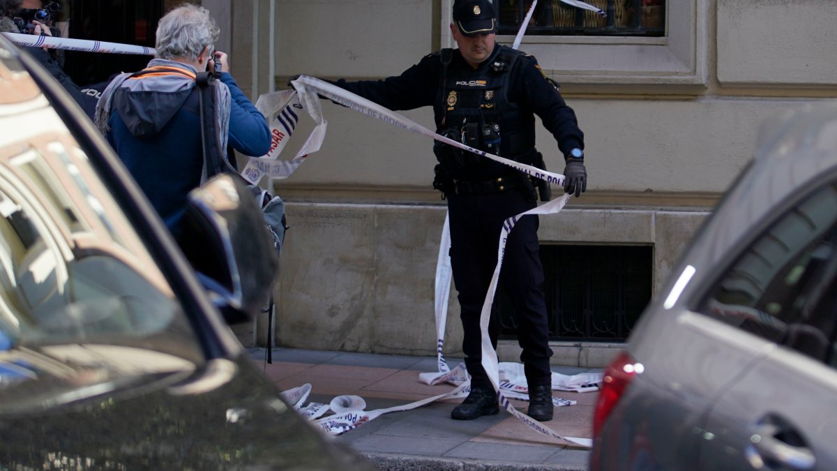 Spanish conservative politician Alejandro Vidal Quadras shot in Madrid ...