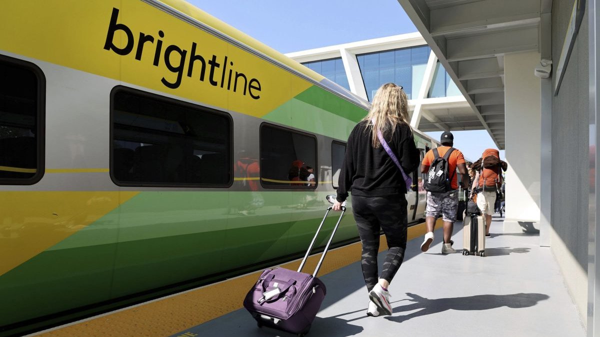 Brightline offering Black Friday deals ahead of busy holiday travel ...