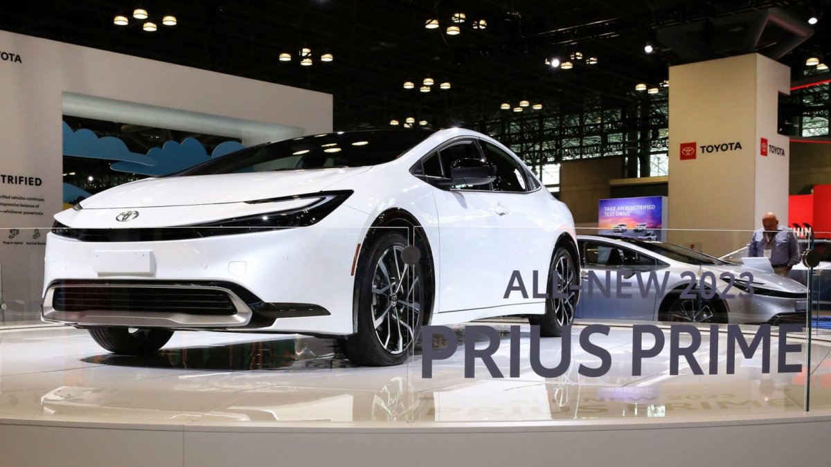 Hybrid leader Toyota targets major growth in plug-in vehicles amid industry’s EV uncertainty ...