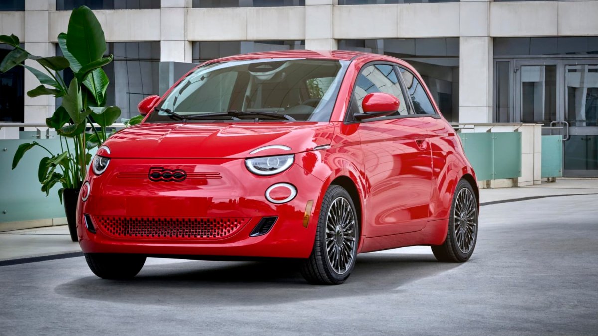 Stellantis resurrects small Fiat 500e EV for the U.S., starting at ...