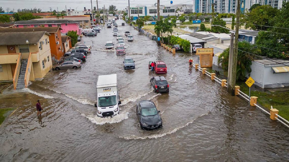 Flooding drives millions to move as climate-driven migration patterns ...