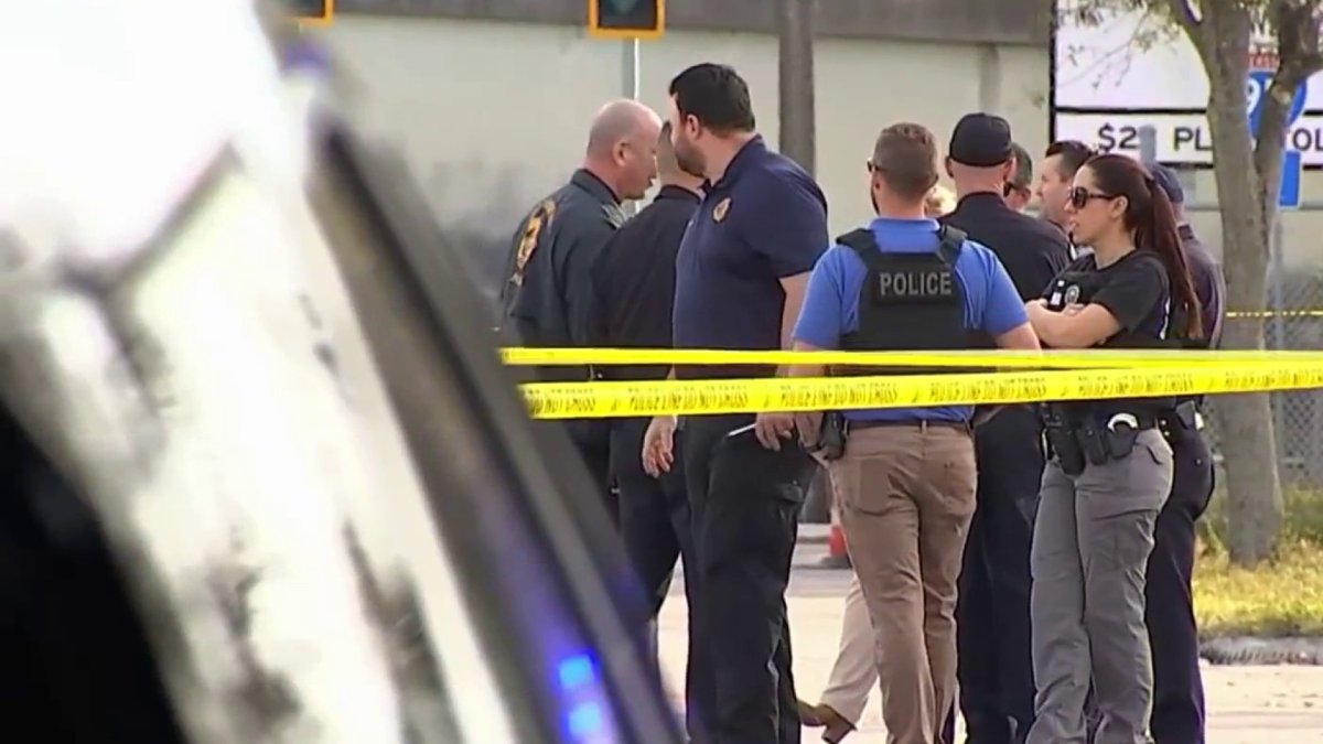 Sunrise Police Officer Shot While Serving Search Warrant Nbc 6 South