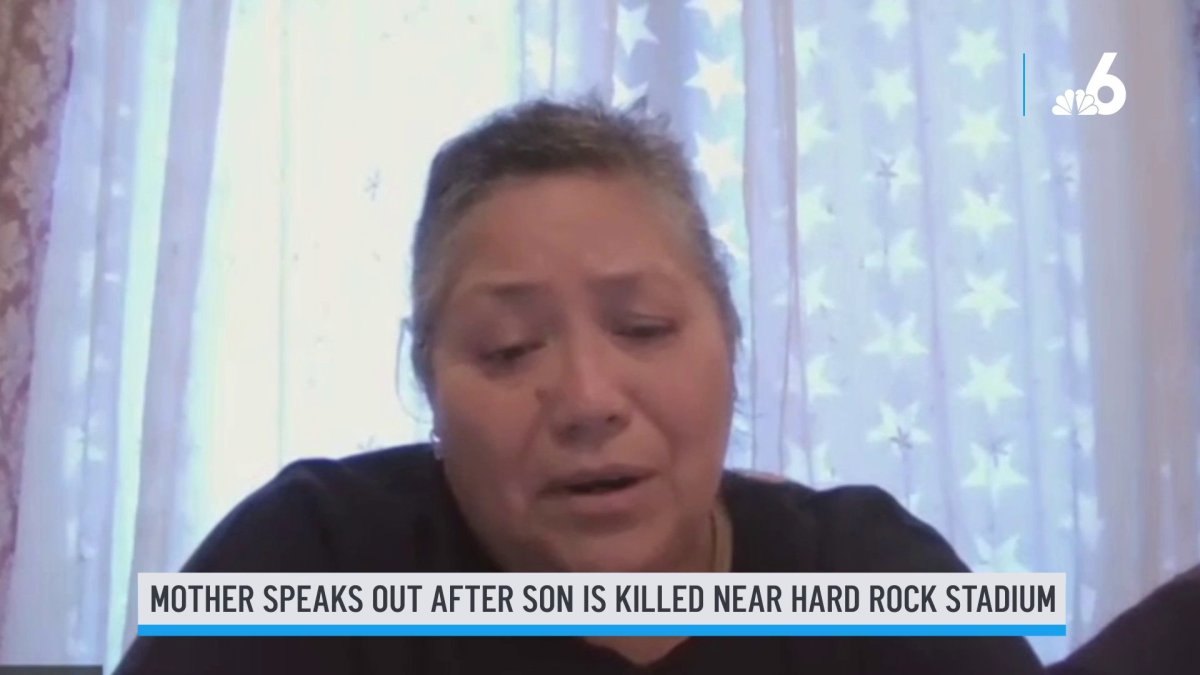 Dylan Isaacs: Mom of slain Bills fan breaks down after son killed – NBC ...