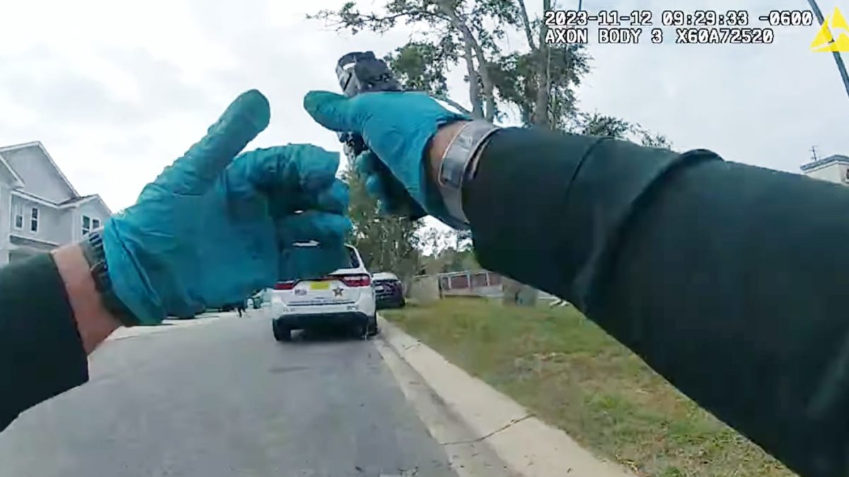 Video shows Florida deputy repeatedly shoot at man after thinking ...