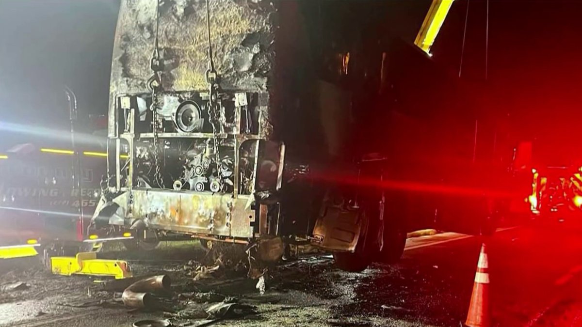 Bus carrying 6th graders from Broward County to SeaWorld catches fire ...