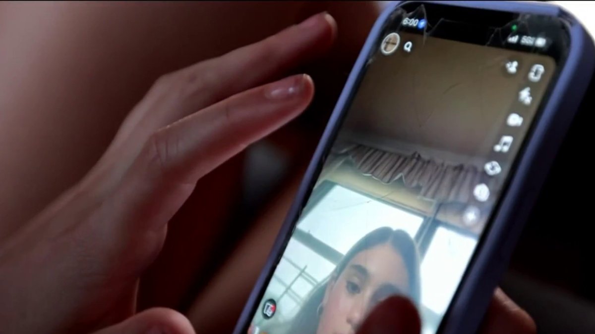 According to new report, teens feel peaceful without their phones – NBC ...