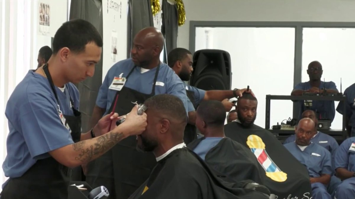 ‘You get another shot’: Group of Miami-Dade inmates work toward barbers ...