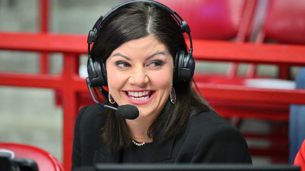 Jenny Cavnar makes history, will join all-female talent for Warriors ...