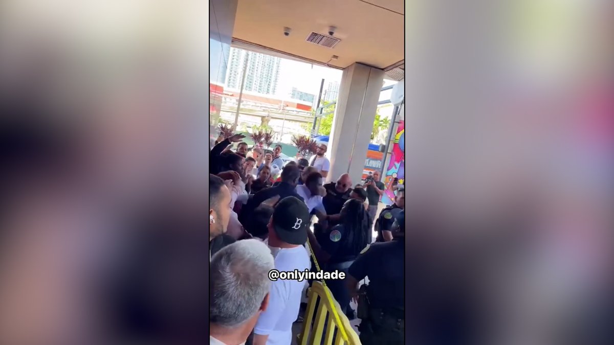 Long lines, chaotic scenes at IRS Taxpayer Assistance Centers in ...