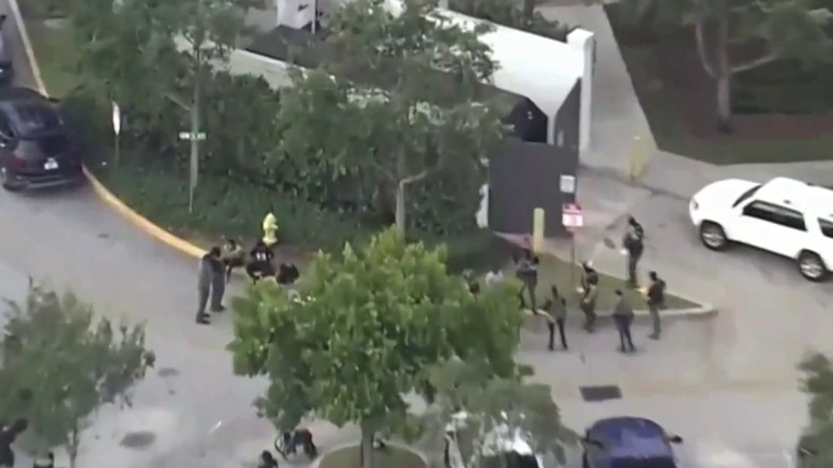 Police Execute Search Warrant In Pembroke Pines Nbc 6 South Florida