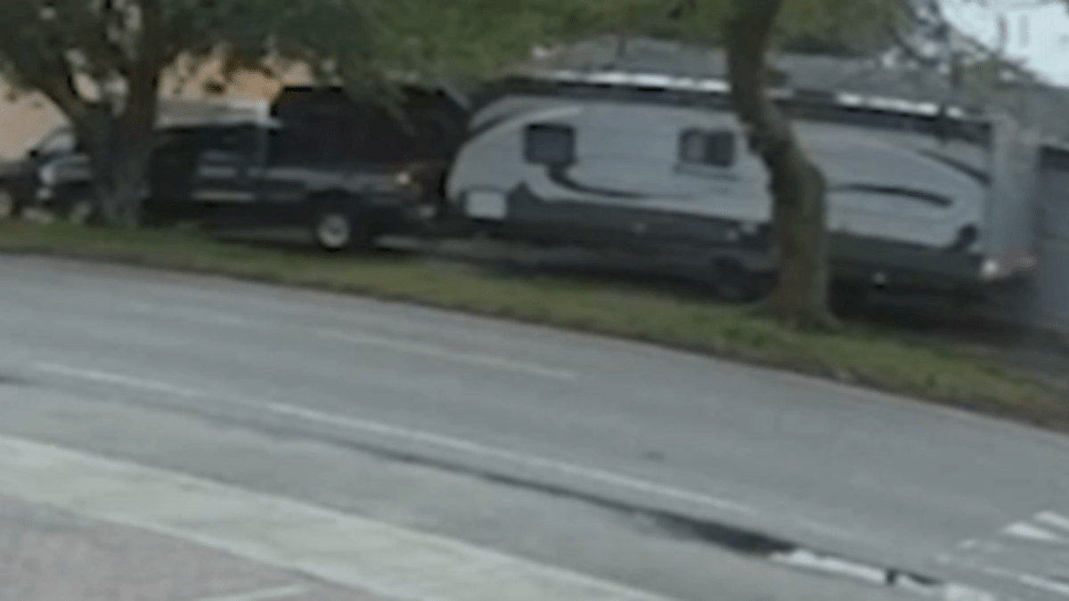 Video of RV stolen in Hollywood – NBC 6 South Florida
