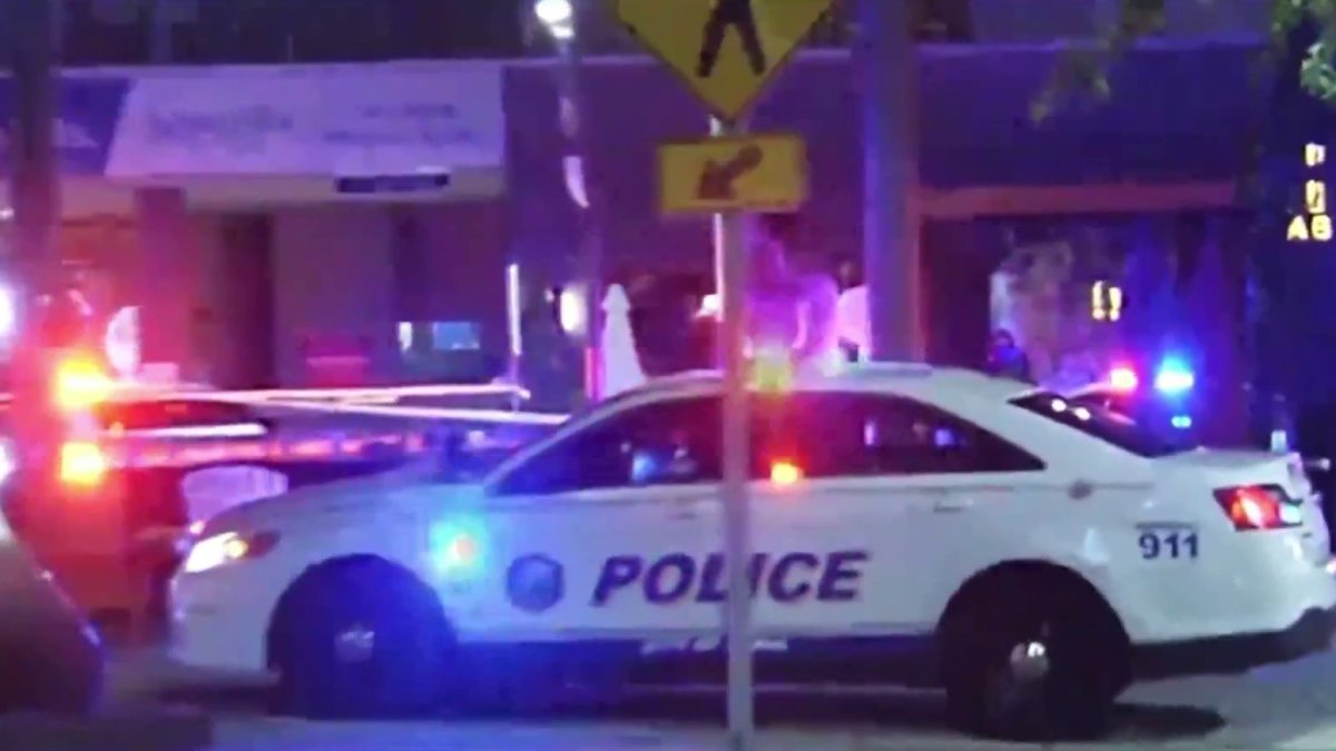 CityPlace Doral shooting: Security guard recounts gunfire at Martini ...