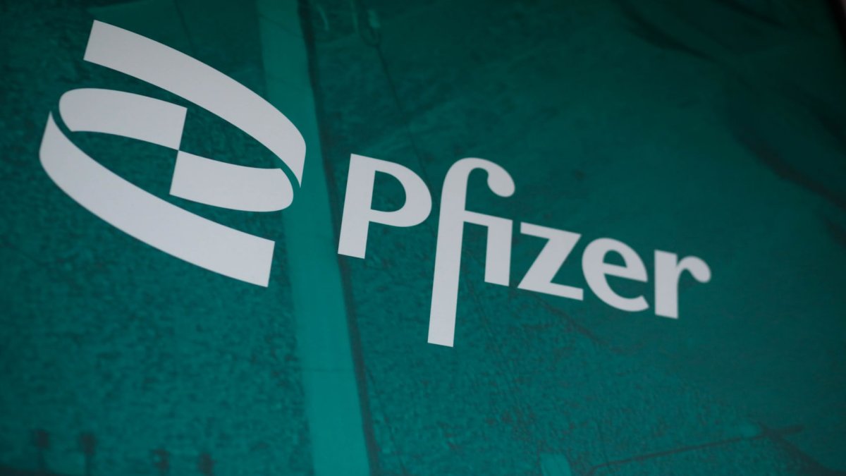 Pfizer struggles to claw back faith with Wall Street and its employees ...