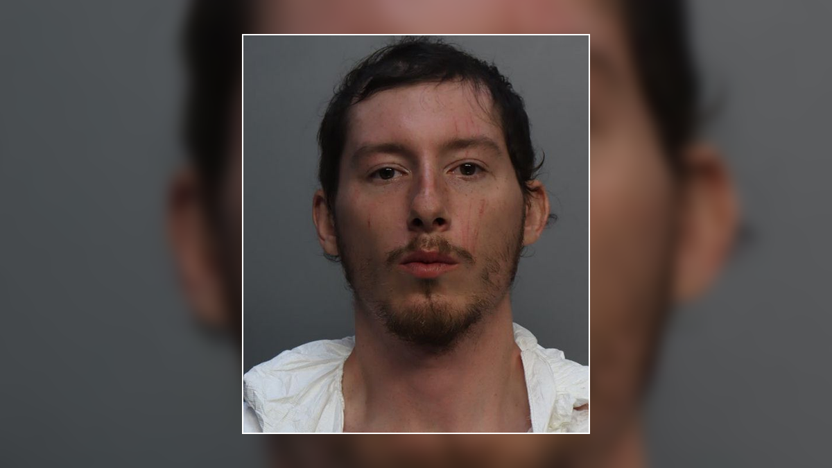 Teen stabbed at Miami airport critically injured – NBC 6 South Florida