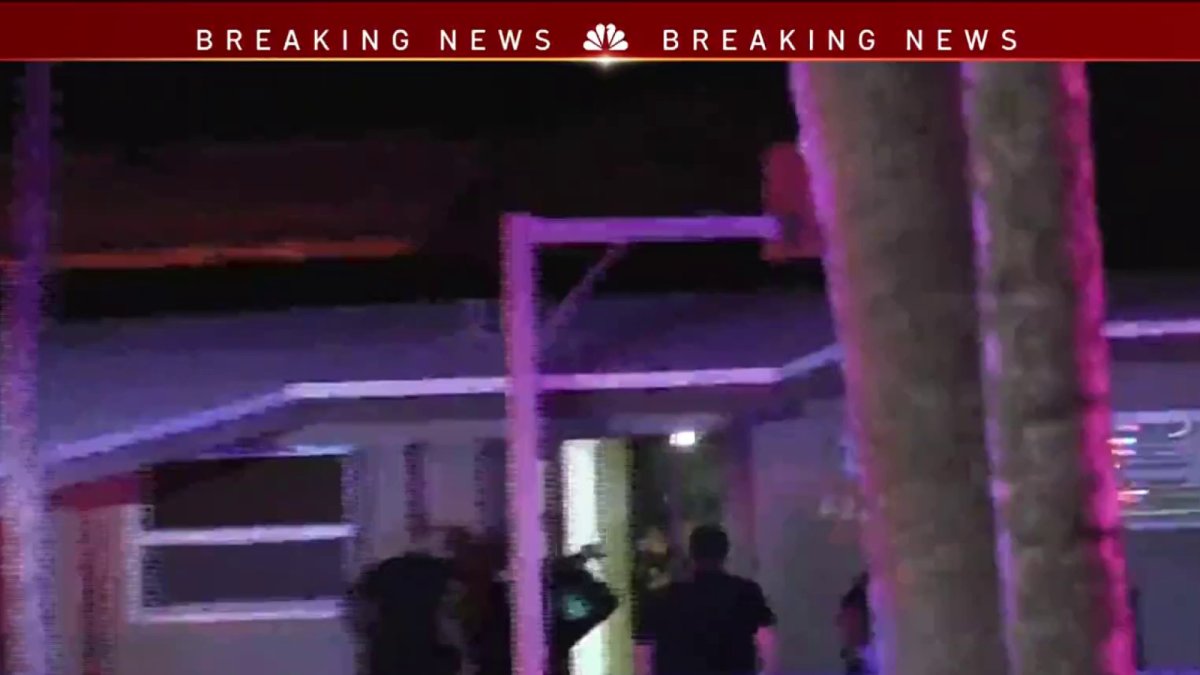 Police fatally shoot suspect who allegedly stabbed mother, grandmother ...