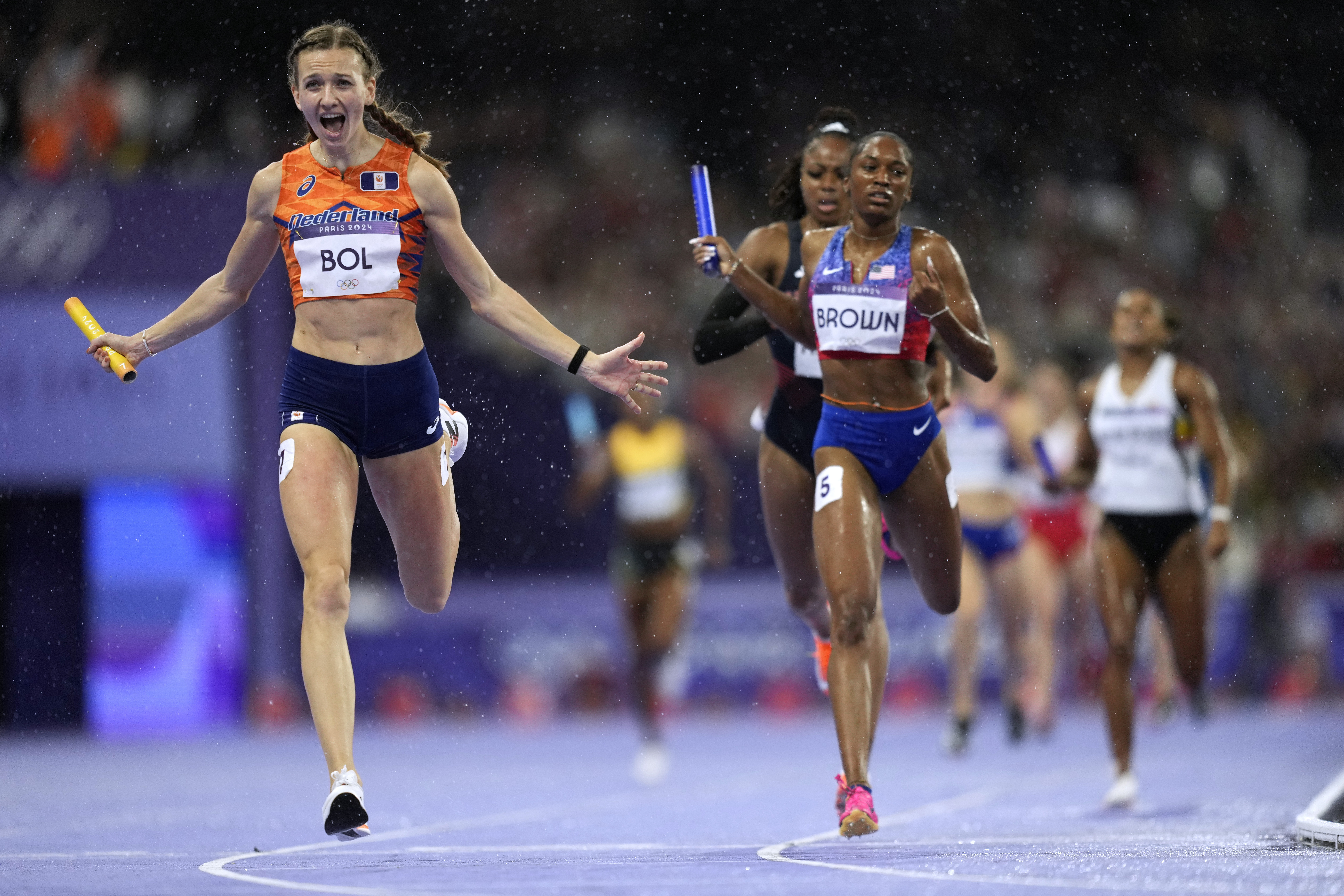 Femke Bol puts on show in 4×400 mixed relay for Netherlands – NBC 6 ...