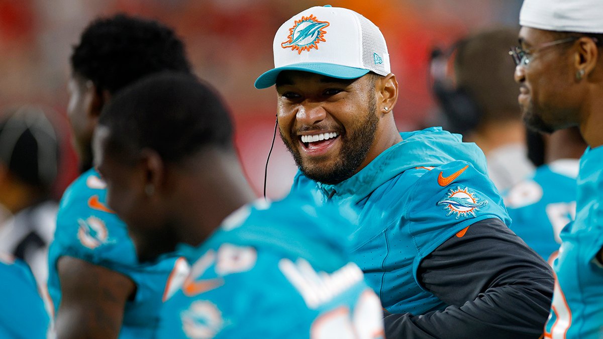 Tua Tagovailoa enters season hoping to lead Dolphins to 1st playoff win ...