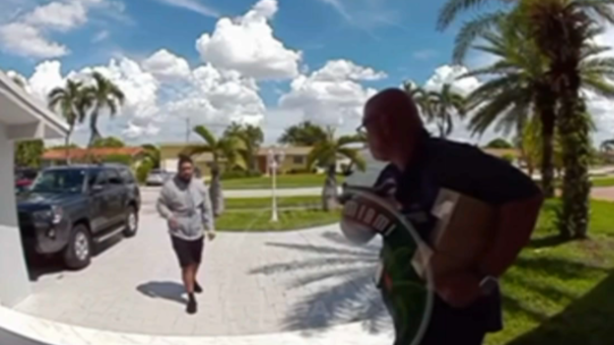 FedEx worker prevents package theft in Hialeah – NBC 6 South Florida