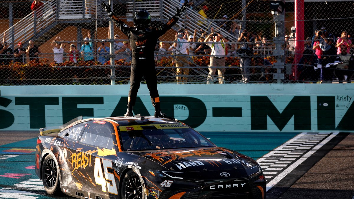 Tyler Reddick wins race at Homestead-Miami, makes Championship 4 – NBC ...