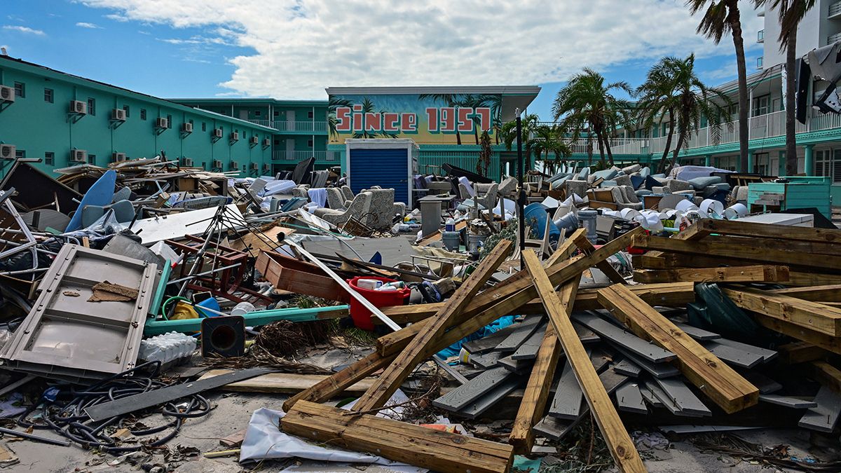 Florida hurricane cleanup intensifies as 800K remain without power ...