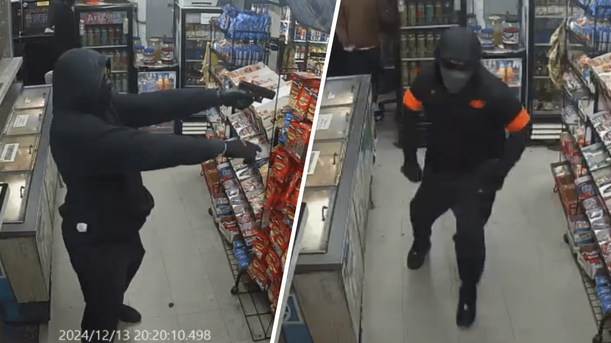 Video shows masked armed robbers hold clerk at gunpoint at Broward food ...