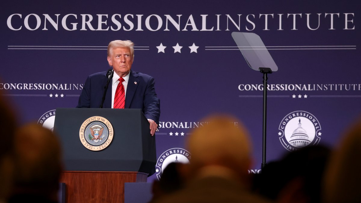 Trump pushes border crackdown at House Republican retreat as he caps ...