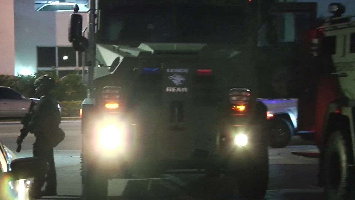 Armed carjacking suspect arrested after SWAT situation in Miami – NBC 6 South Florida
