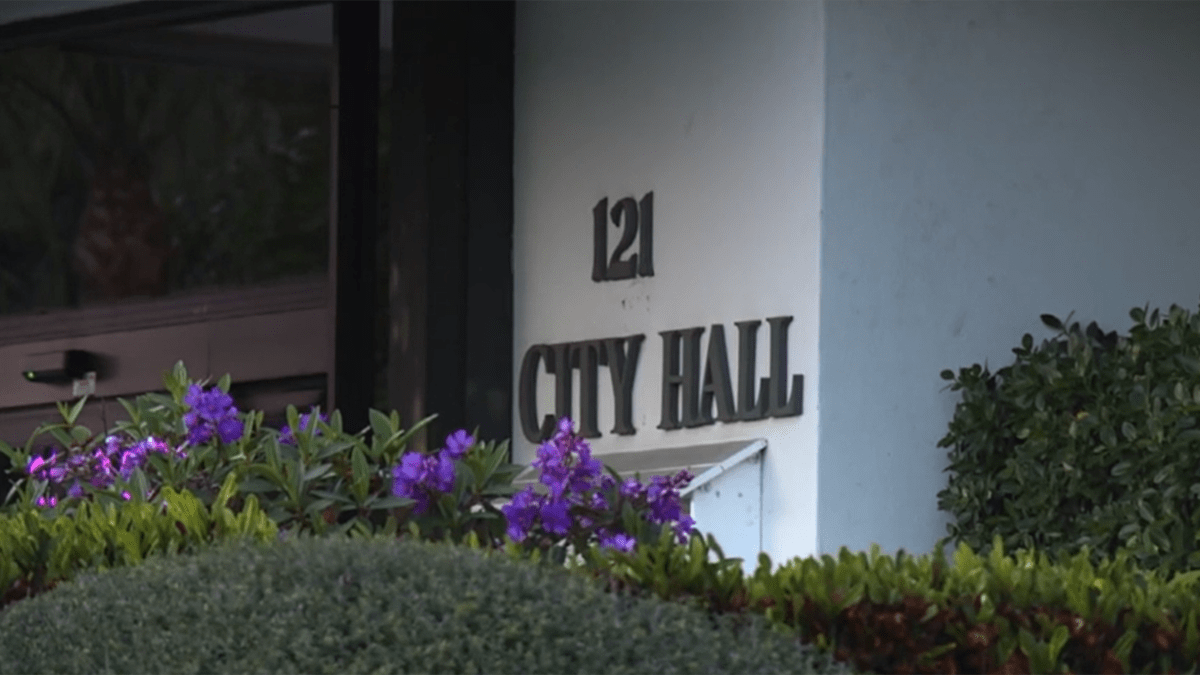 Man beats elderly couple over parking spot near Stuart City Hall – NBC ...