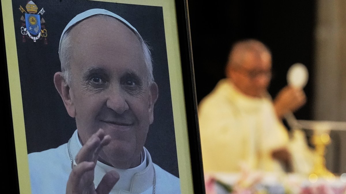 Live updates: Pope Francis’ cause of death revealed by Vatican – NBC 6 ...