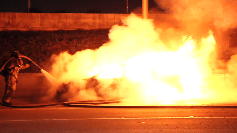 Video shows car completely engulfed in flames on I-95 in Fort ...