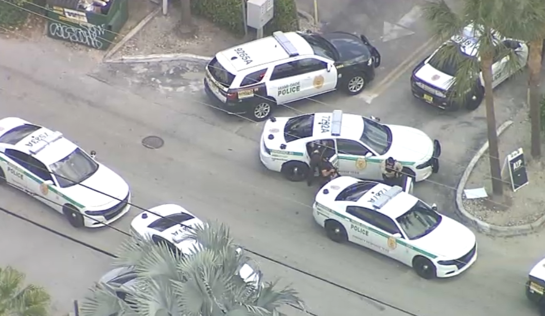 WATCH LIVE: MDSO swarms business, closes Bird Road in Miami-Dade after ...