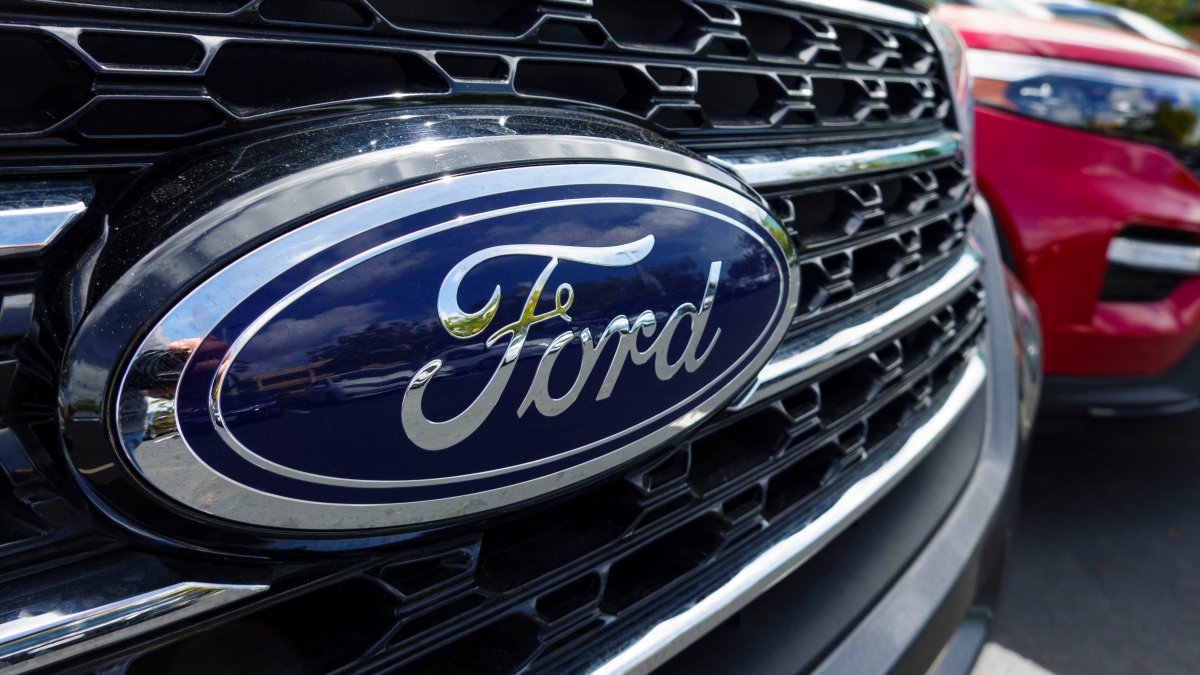Ford recalls nearly 1.1 million trucks over rearview camera issue – NBC 6 South Florida