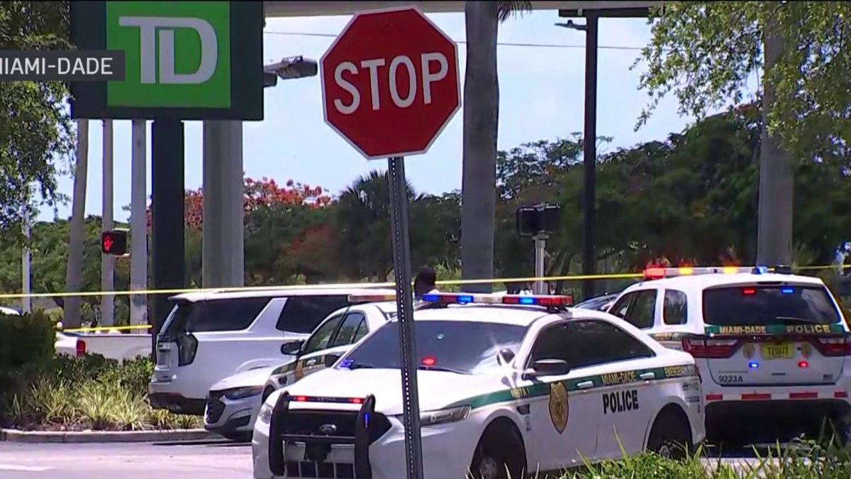 Suspect involved in deadly double stabbing in SW Miami-Dade taken into ...