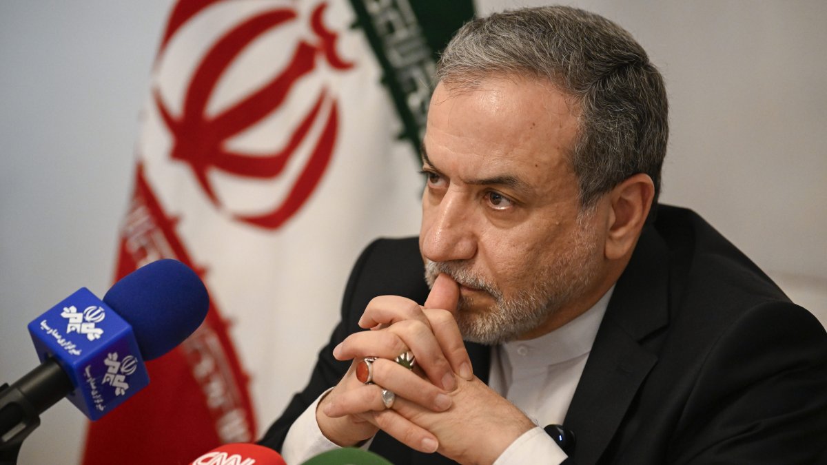Live updates: Iran unsure it can trust U.S., foreign minister says ...