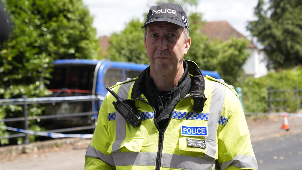 Double‑deck bus plunges into river, injures students in UK – NBC 6 ...