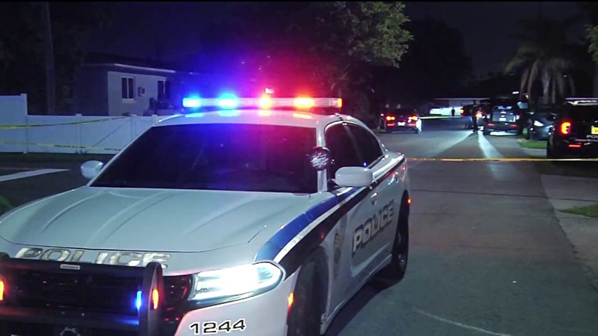 1 dead, 1 in critical condition after shooting in Hallandale Beach ...