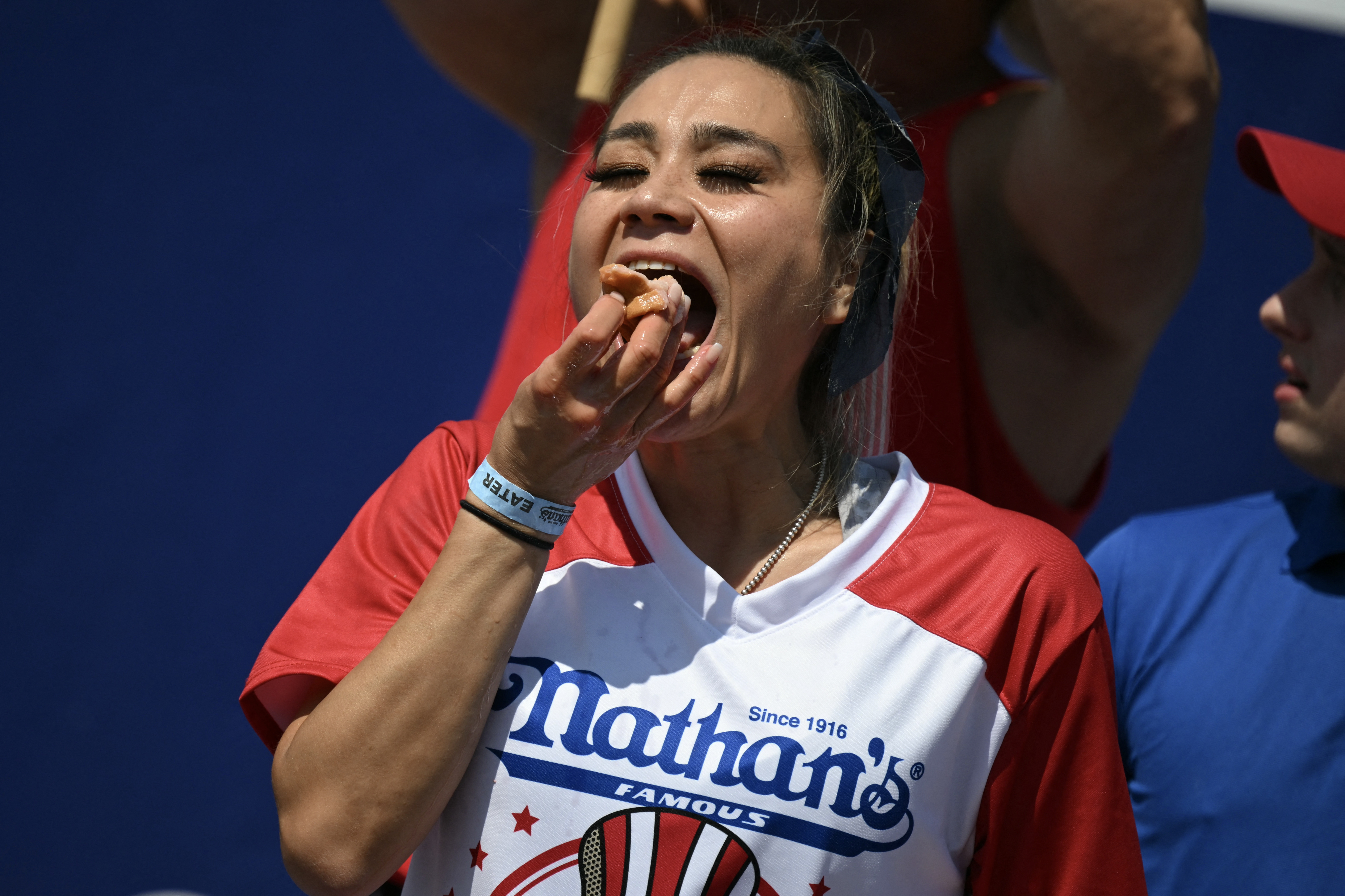 Joey Chestnut wins Nathan’s Hot Dog Eating Contest in return – NBC 6 ...