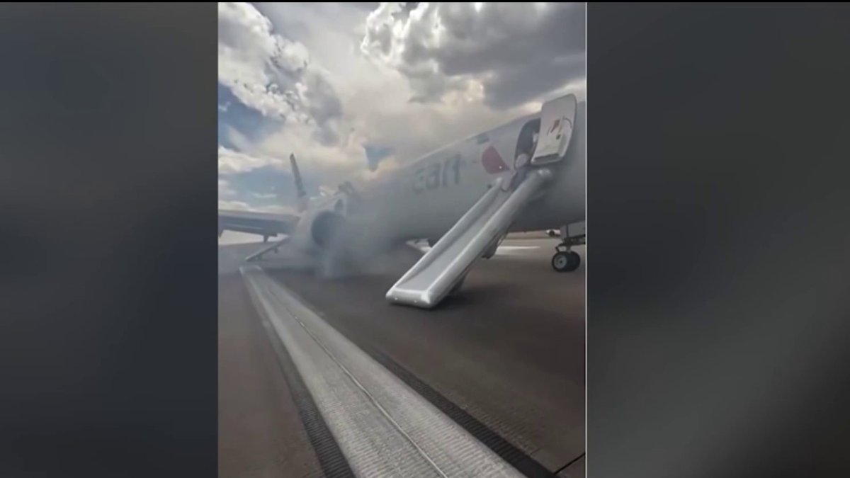 Passengers on smoking jet heading to MIA from Denver evacuated – NBC 6 ...