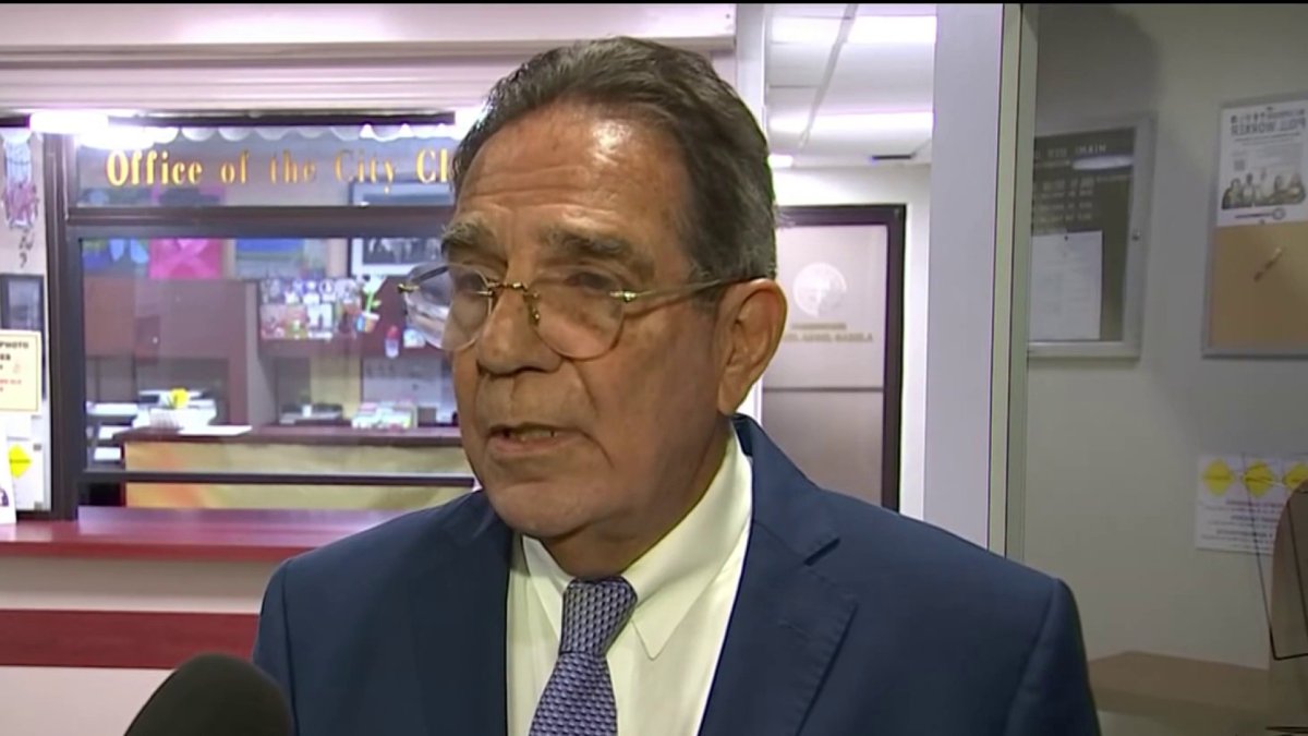 Xavier Suarez, former mayor of Miami, files to run for the seat again ...