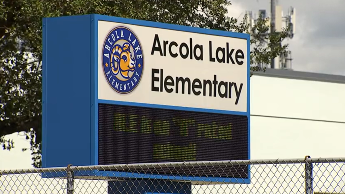 Woman threatened to shoot mother during elementary school drop-off in ...