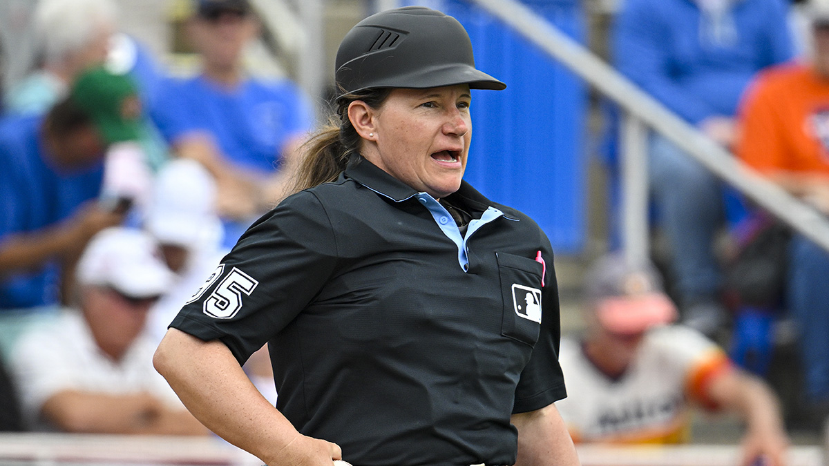 Jen Pawol, first female MLB umpire, to call Marlins-Braves game – NBC 6 ...