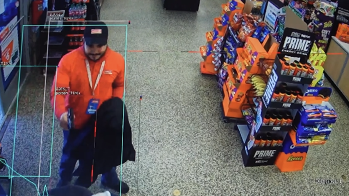 Off-duty Florida officer fatally shot by gas station worker ‘having a ...