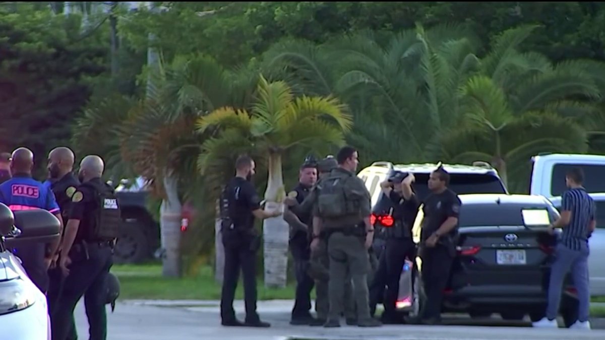 Burglary suspect arrested after barricading for hours in Miami: Police – NBC 6 South Florida