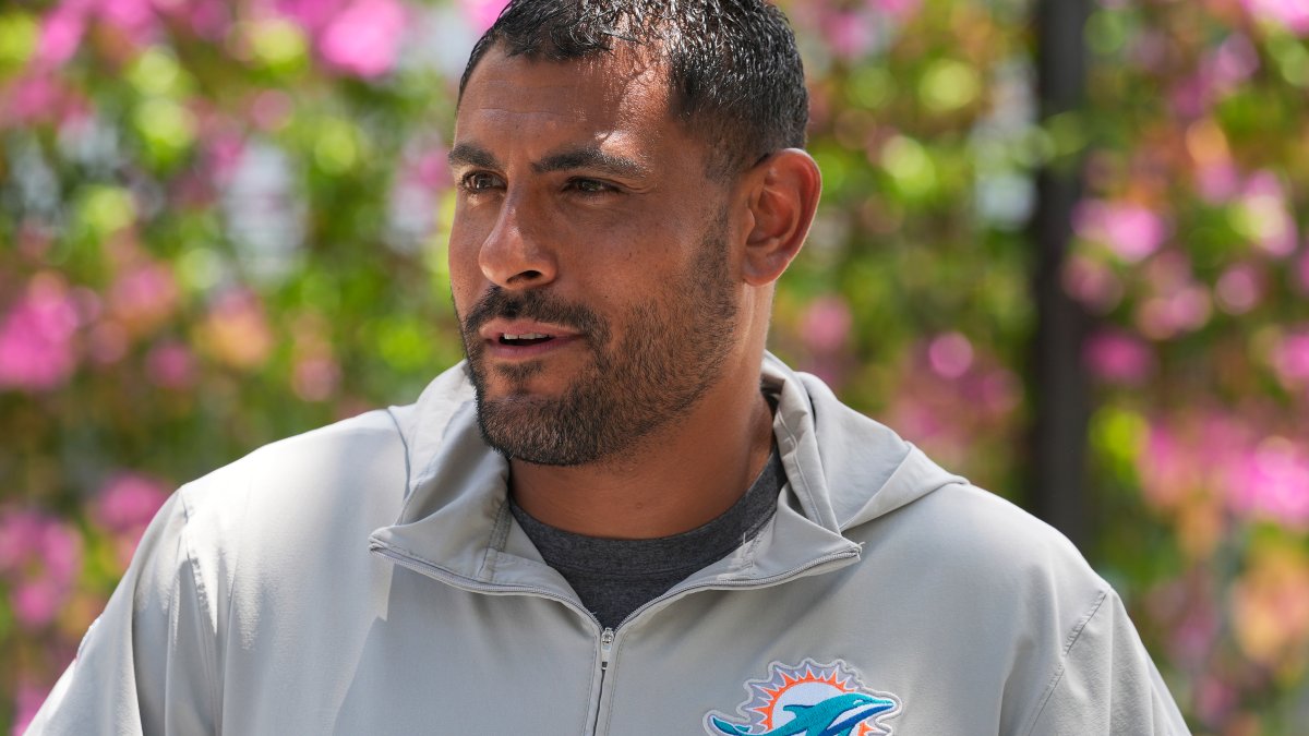 Prosecutors won’t pursue battery charge against Dolphins’ Ryan Crow ...