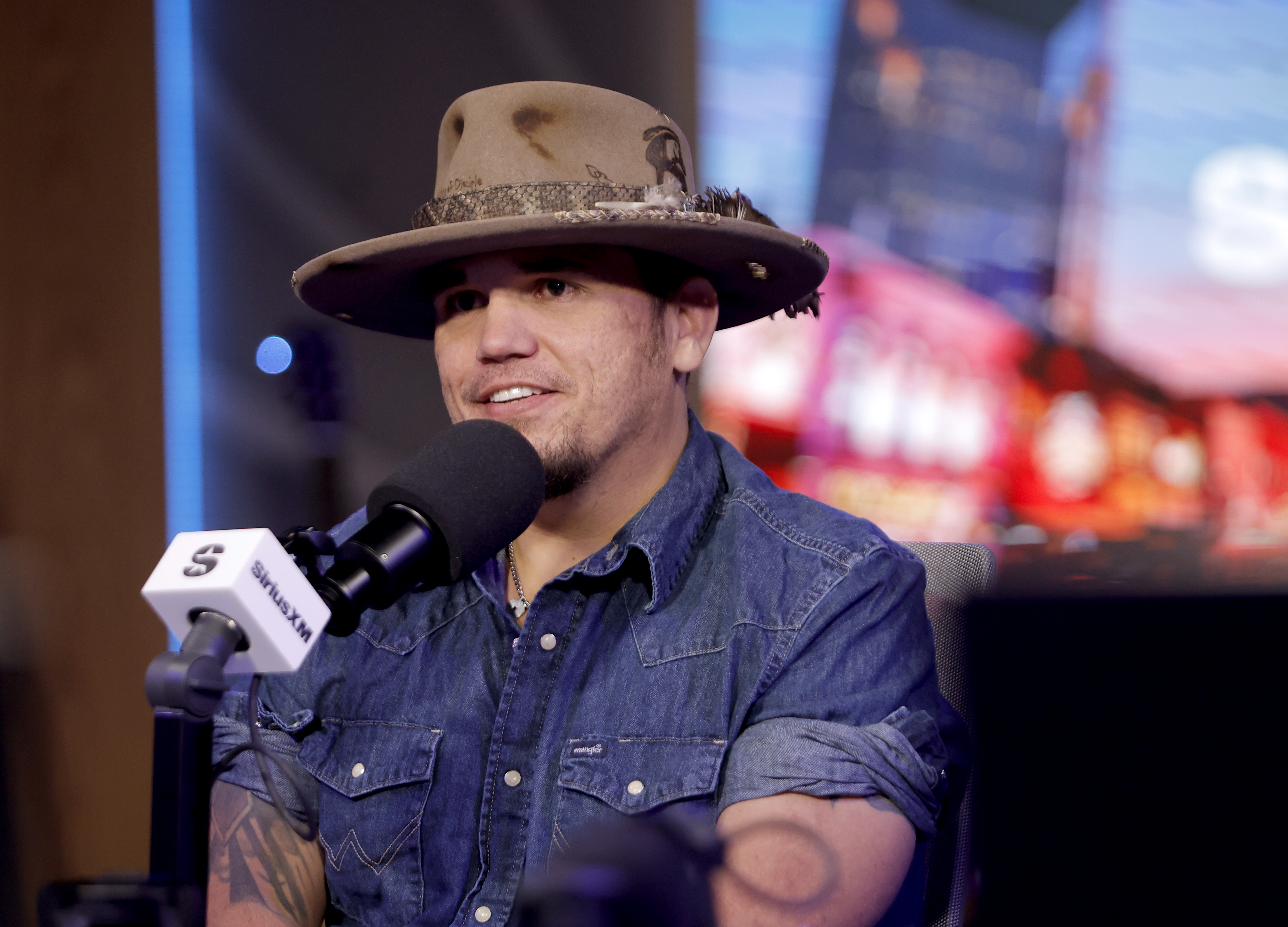 Country singer Bryan Martin apologizes to fans – NBC 6 South Florida