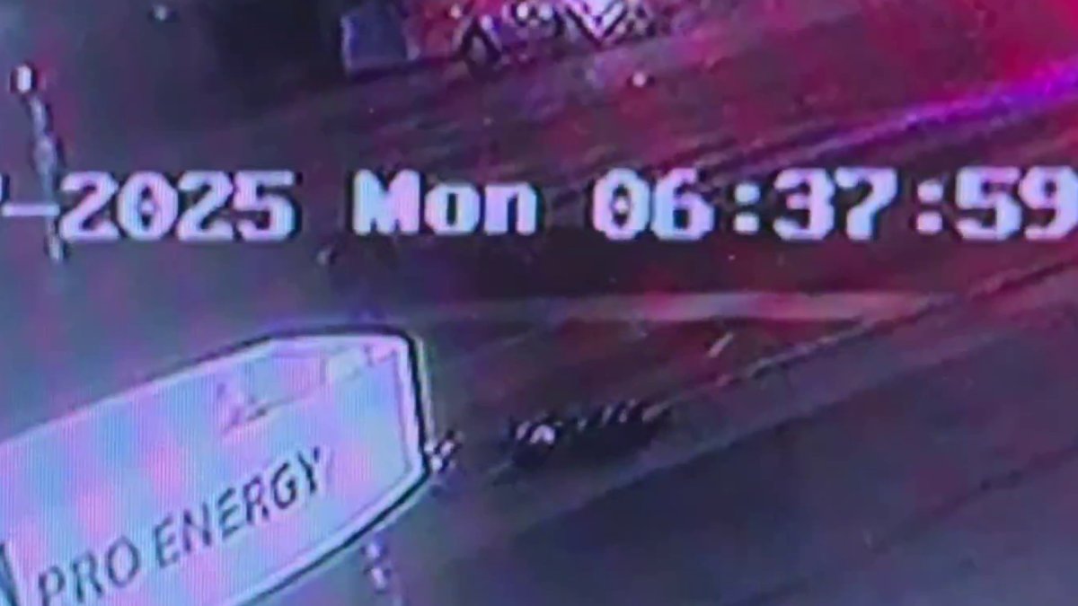 Surveillance appears to show man flagging down police after shooting ...