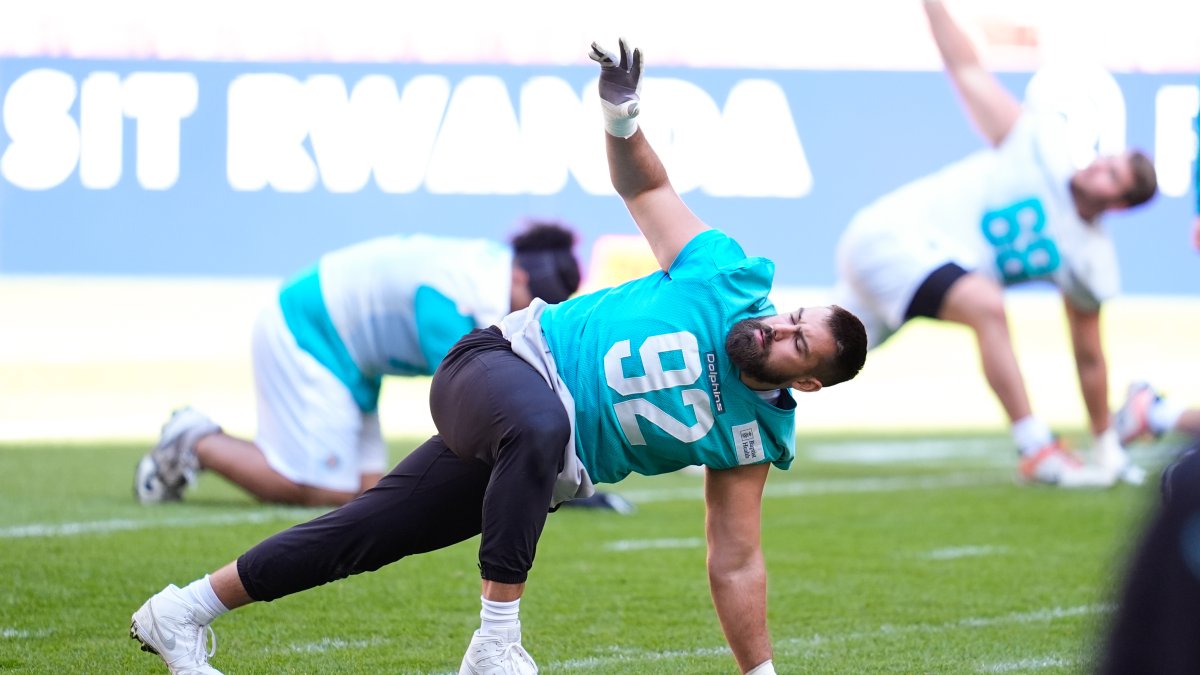 Dolphins, Commanders preparing for Madrid game on rival soccer grounds ...