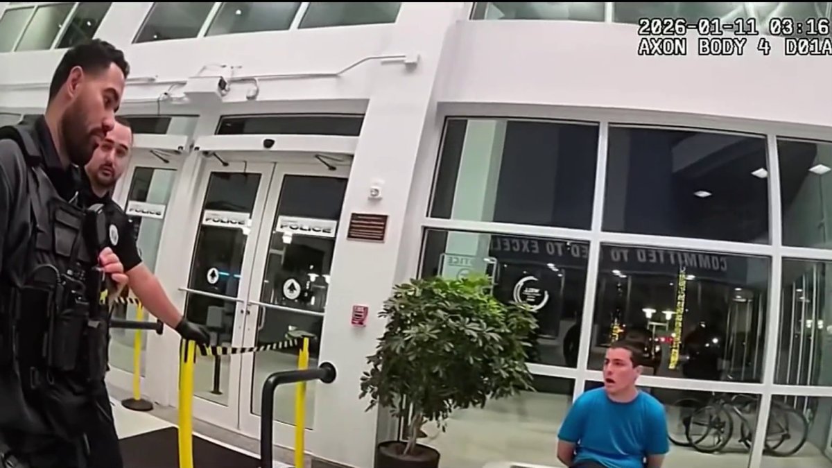 Man arrested in apparent random stabbing on Miami Beach had child porn ...