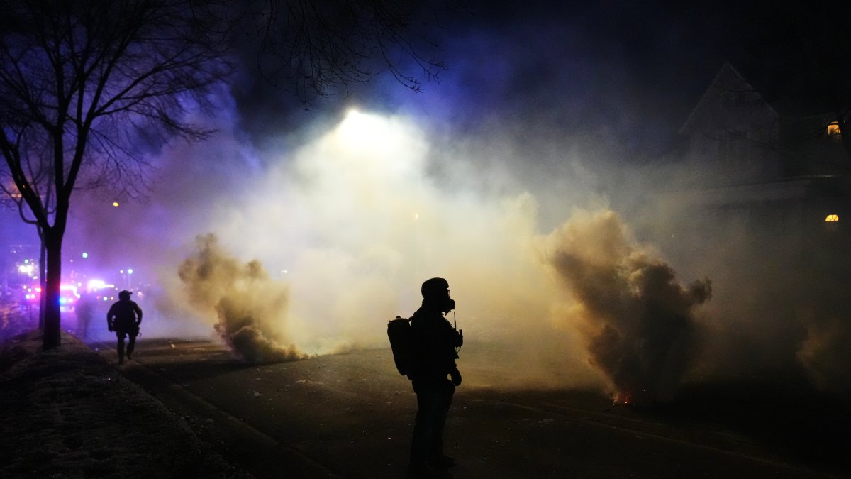 Federal officer shoots man in leg after ‘ambush’ in Minneapolis, DHS ...