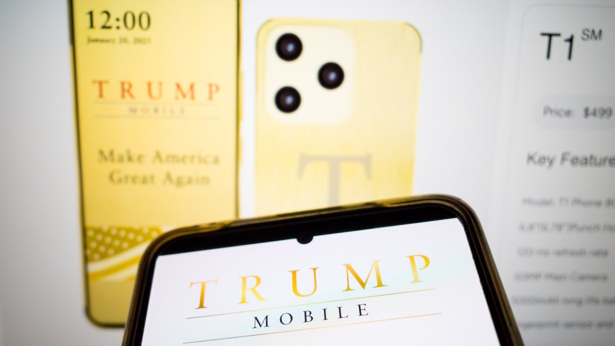 Democratic lawmakers urge FTC to investigate Trump Mobile phone – NBC 6 ...